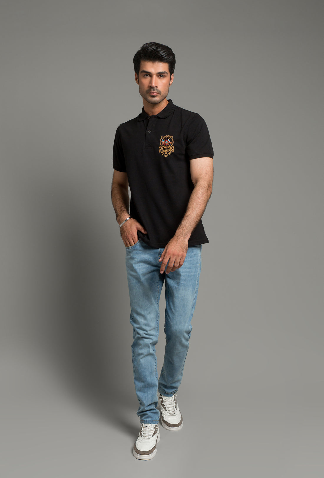 HR Clothing the leading brand of Pakistan.